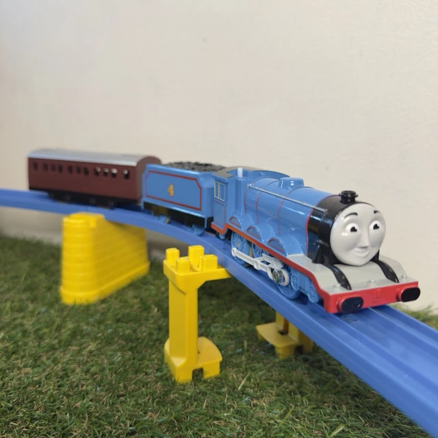 TOMY PLARAIL TRACKMASTER Talking Gordon Thomas The Tank Engine TS-04 Used £21.46 - PicClick UK