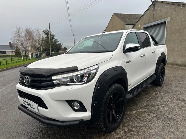 TOYOTA HILUX 2.4 D-4D Invincible 2020 £26,340.00 - PicClick UK