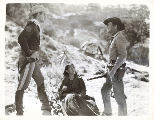 ORIGINAL VINTAGE CINEMA Still Photo Movie Ambush Robert Taylor EUR 30 ...