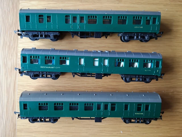 TRIANG MAIN LINE Coaches, Green, TT Gauge x 3 £15.00 - PicClick UK