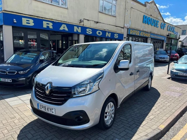 RENAULT TRAFIC LL29 SPORT NAV DCI `LWB 2019` £9,990.00 - PicClick UK