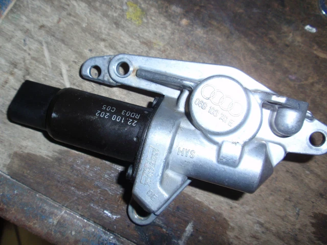 AUDI A4 B6 OR VW 2002-2006 Öldruckventil 06B103741E für ...