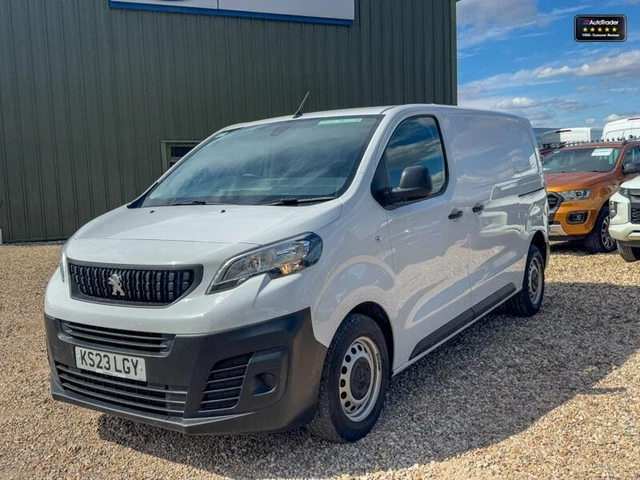 2023 PEUGEOT EXPERT MWB L2H1 Bluehdi Professional Premium Plus Air Con ...