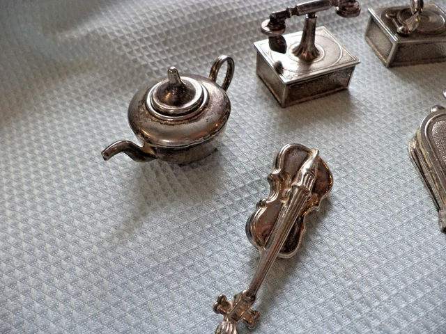 EIGHT 1960S VINTAGE dollhouse miniatures silver-plated £15.00 - PicClick UK