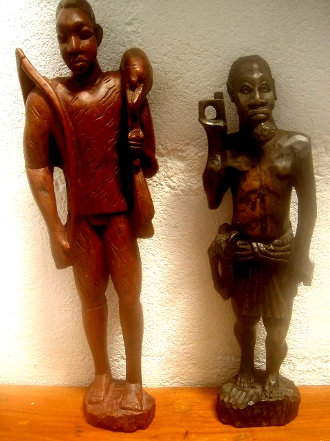 LOT DE 2 statues anciennes de chasseurs africains !! EUR 24,50 ...
