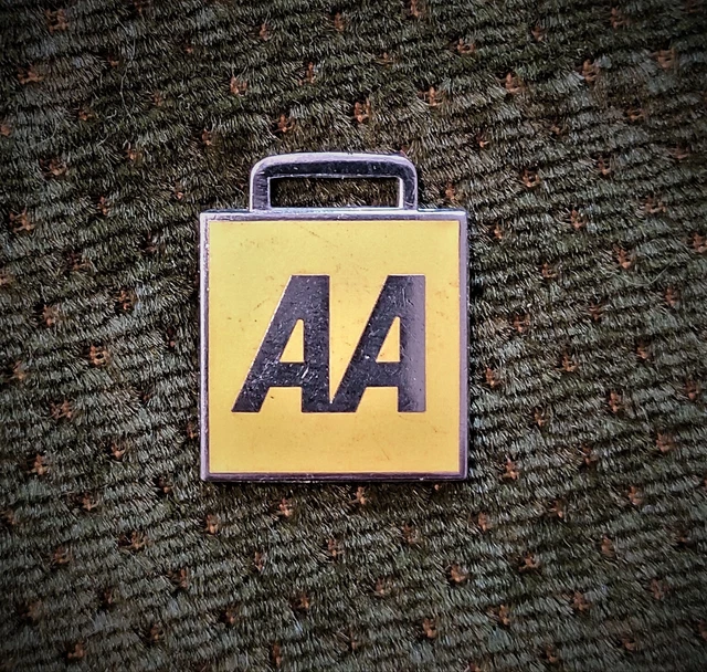 ANCIENNE PETITE PLAQUE insigne logo AA Automobile association EUR 5,99 ...