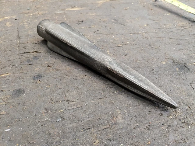 HEAVY DUTY GROUND Spike Stake cast iron flag pole lawn holder leave in ...