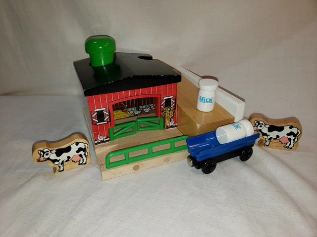 THOMAS & FRIENDS Wooden Railway Building: Sodor Dairy Farm 99356 ...
