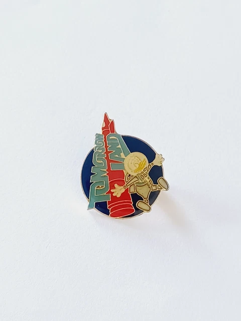 DISNEY TOMORROWLAND DONALD Duck Astronaut Tac Label Pin Brooch £6.25 ...