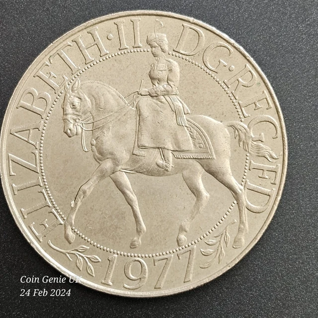 (RARE) 1977 QUEEN Elizabeth II Silver Jubilee Commemorative Crown Coin ...