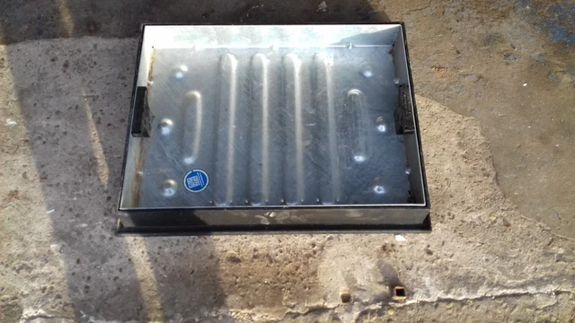 MANHOLE COVER, RECESSED manhole cover, block paving manhole £40.00 ...
