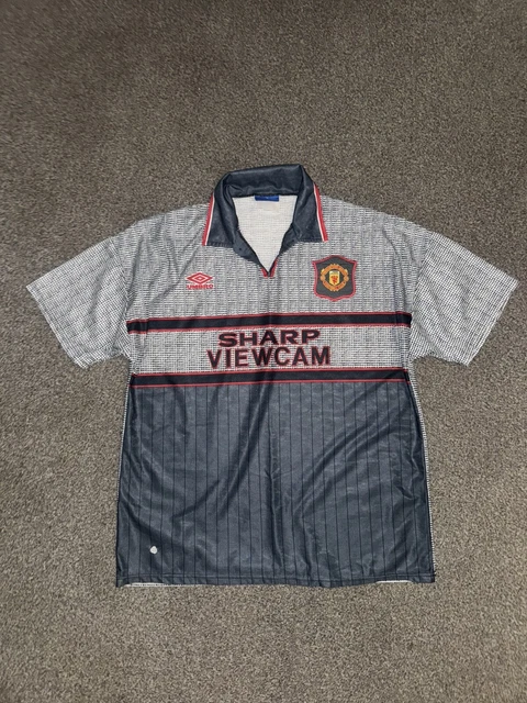 MANCHESTER UNITED SHARP Viewcam Vintage 1995-1996 Umbro Football Shirt ...
