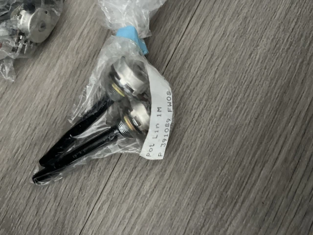 1M LINEAR LIN 16mm Splined Potentiometer Pot Vintage Old Stock £3.31 ...