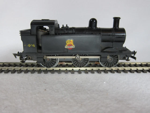TRI-ANG R52 CLASS 3F Jinty 0-6-0 Tank Locomotive 47606 BR Black Livery ...