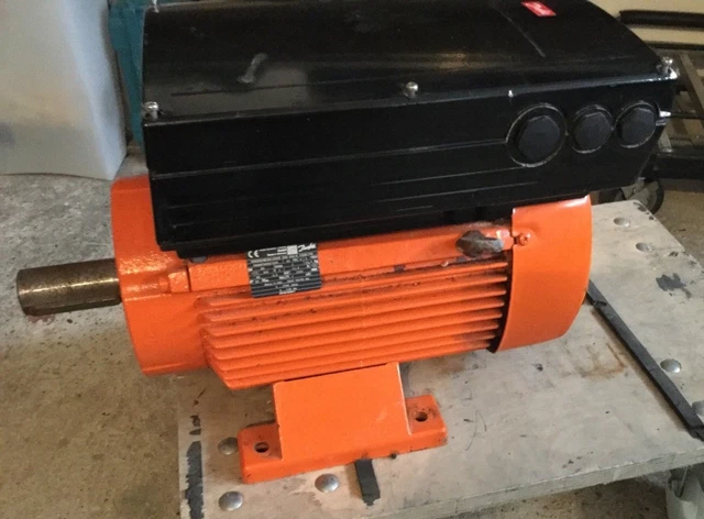 DANFOSS VEM MOTOR VCM355 +400V+ Drehstrommotor mit FU Starkstrommotor ...