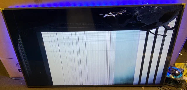 PHILIPS 70PUS7805/12 70& Smart 4K UHD Ambilight LED TV *Smashed Screen ...