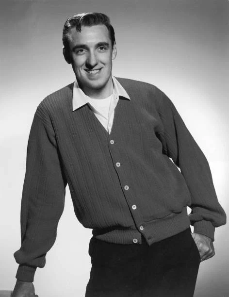 AMERICAN ACTOR AND singer Jim Nabors best known for playing Gom - 1965 ... AMERICAN ACTOR AND singer Jim Nabors best known for playing Gom - 1965 ...