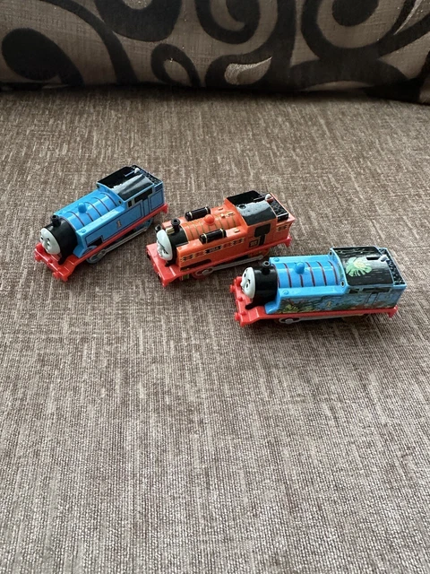 TOMY TRACKMASTER MOTORISED Thomas The Tank Engine Trains Bundle £7.50 ...
