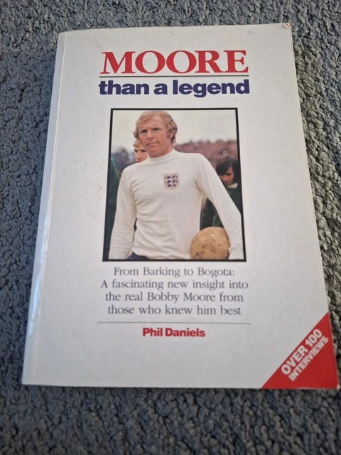 BOBBY MOORE A Tribute - A Matchday Publication £8.10 - PicClick UK