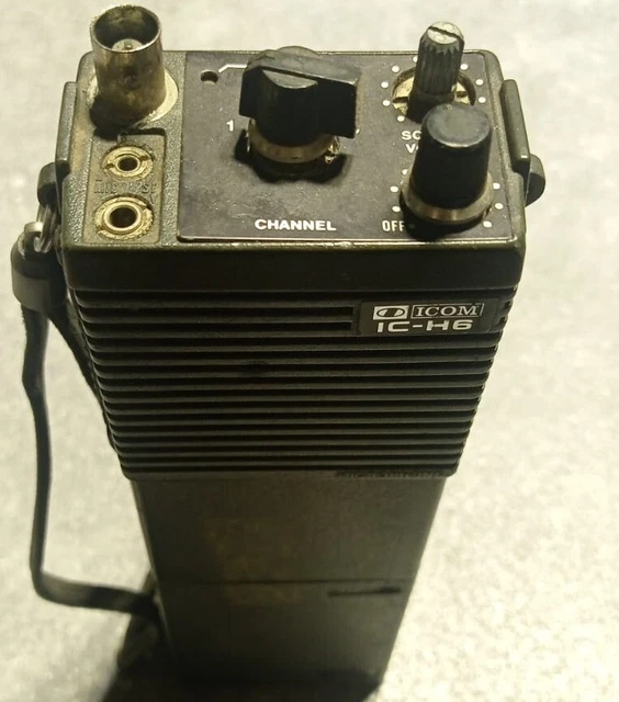 ICOM IC H6 + Bp-8 Da Fondo Di Magazzino Guasto Per Ricambi Vhf Banda ...