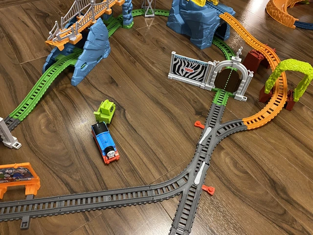 THOMAS AND FRIENDS trackmaster set Animal Park Monkey Adventure Set £40 ...