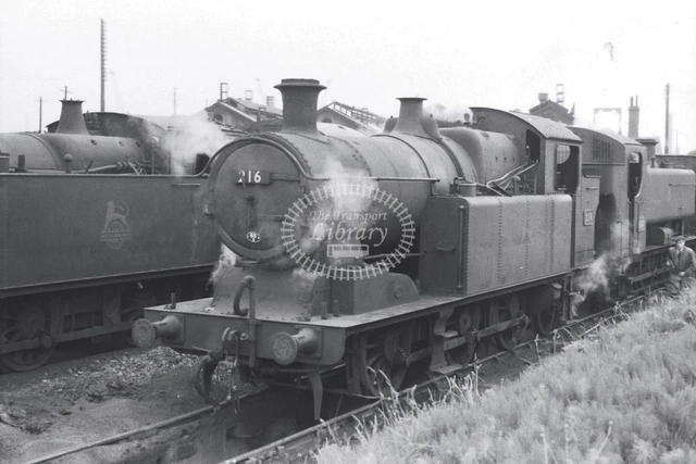 PHOTO BRITISH Railways Steam Locomotive Class TV-04 216 Cardiff East ...