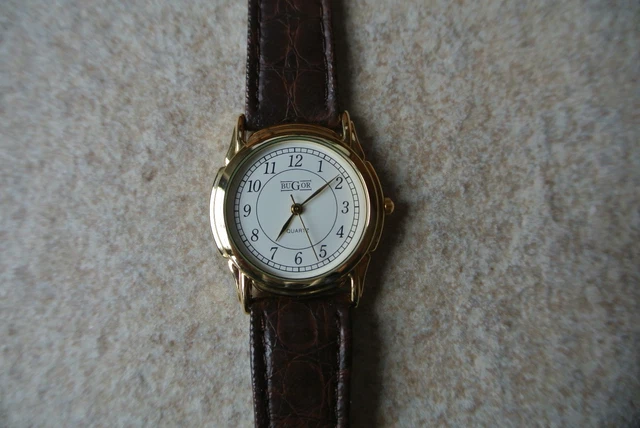 ARMBANDUHR DAME VON Bugor mit Lederband............ EUR 9,99 - PicClick DE