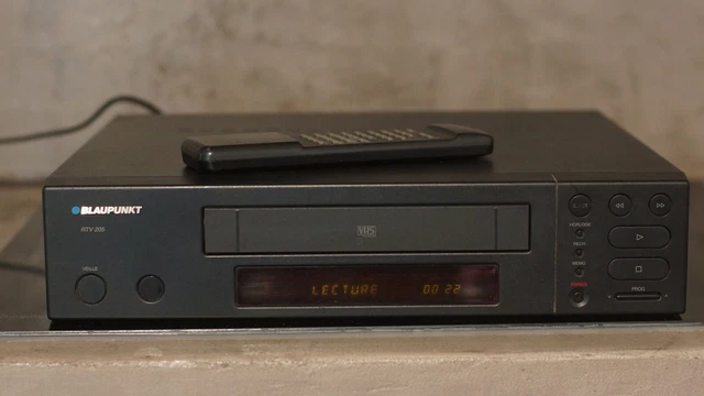 MAGNÉTOSCOPE LECTEUR VHS " BLAUPUNKT RTV 205 " Télécommande £41.50 ...