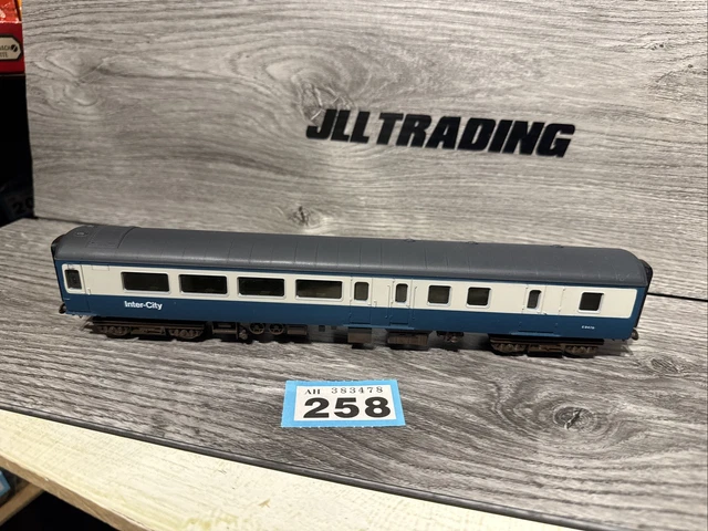 AIRFIX GMR MK2 2nd Class Coach E9479 InterCity in BR Blue / Grey 54200 ...