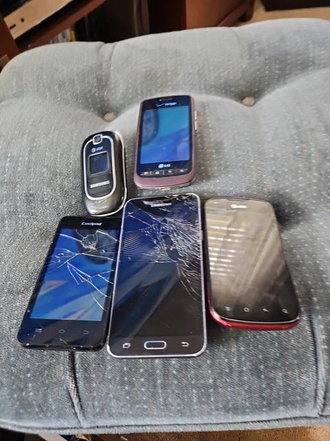 LOT DE 5 téléphones portables, Samsung LG, Pantech Android, pour pièces et réparations EUR 5,71 ...