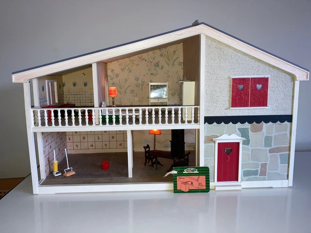 EARLY 1990’S CAROLINE'S Home Dolls House with Furniture and Working ...