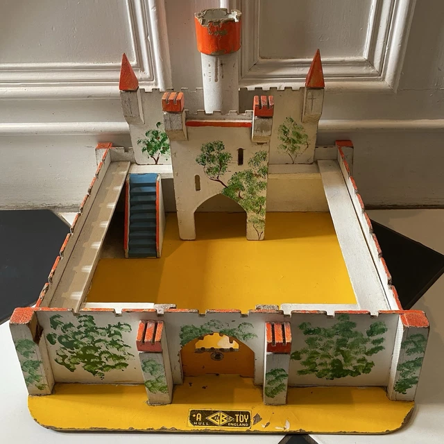 VINTAGE GEE BEE Castle Fort Dolls House Hull Kids Toy Geebee Wooden ...
