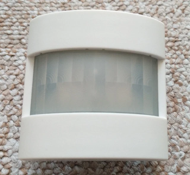 GIRA STANDARD BEWEGUNGSMELDER-AUFSATZ 1300/I02 Reinweiß matt System 55 ...