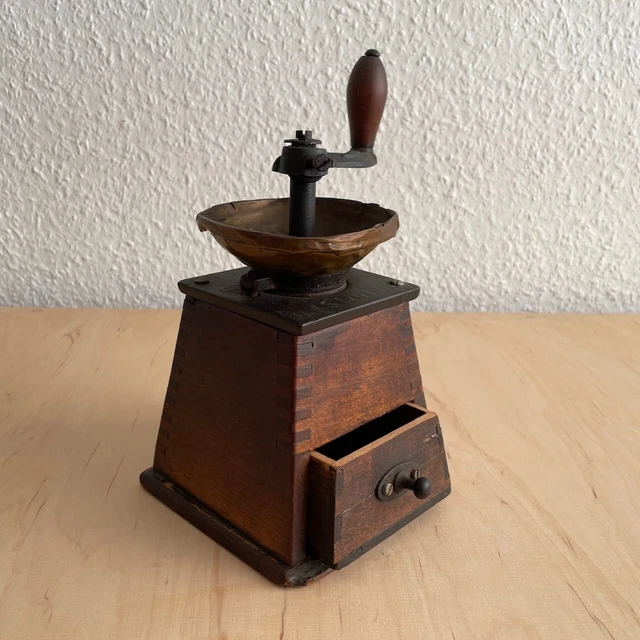 ANTIKE GARANTIRT KAFFEEMÜHLE mit Sammlerwert, vor 1900 aus der k. u. k. Zeit EUR 90,00 - PicClick DE