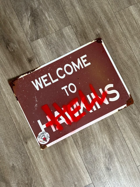 STRANGER THINGS SIGN - Welcome to Hawkins - Hawkins - The Upside Down ...