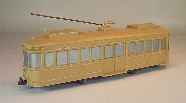 AUTOMOTRICE DE TRAMWAY Wiking non vitrée beige avec châssis marron ...