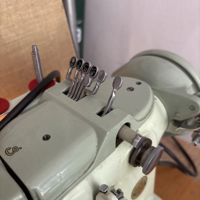VINTAGE 1950S SINGER 320K Heavy Duty Cylinder Arm Convertible Sewing ...