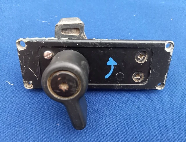 GENUINE MILITARY LAND Rover Defender Wolf L/H Door Top Window Lock £69. ...