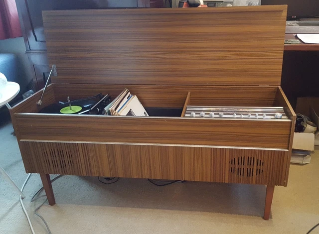 VINTAGE 1960S/70S FERGUSON Radiogram in excellent working condition £55 ...