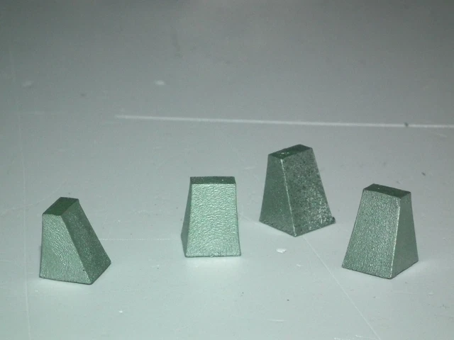 WWII TANK STOPPERS Dragobs Teeth X - 1/72 SCALE MODEL KIT - 47050L £1. ...