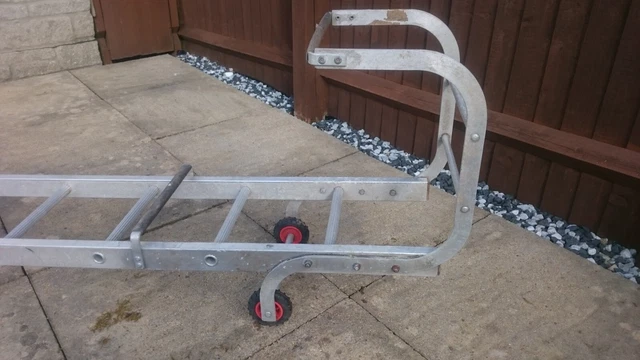ALUMINIUM SINGLE SECTION wheeled crawl roof ladder 3.6m £175.00 ...