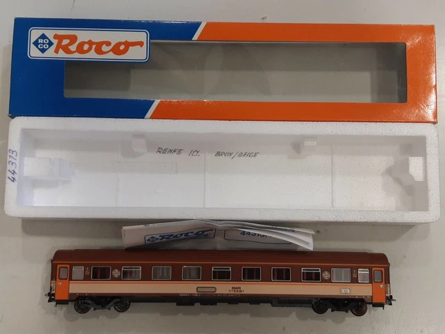 ROCO - RENFE- VOITURE DE 1e CLASSE - Ech HO- Ref: 44313 - COMME NEUVE ...
