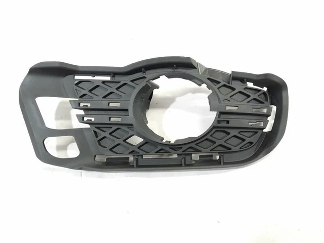 A2048852323 GRILLE PARE-CHOC gauche pour MERCEDES-BENZ CLASE C 2007 ...