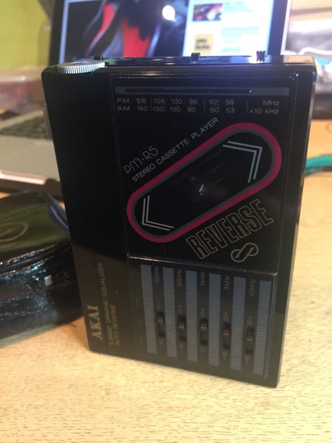 AKAI WALKMAN CASSETTE Player PM-R5 £199.00 - PicClick UK