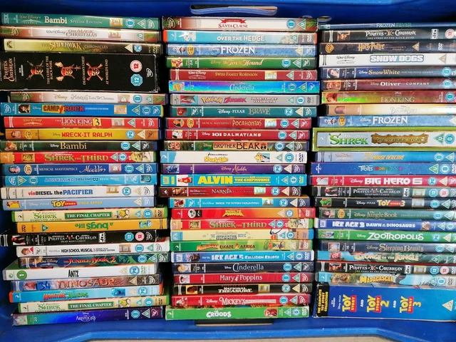 CHILDRENS KIDS FAMILY DVDs Disney Pixar Nickelodeon Dreamworks Lot ...