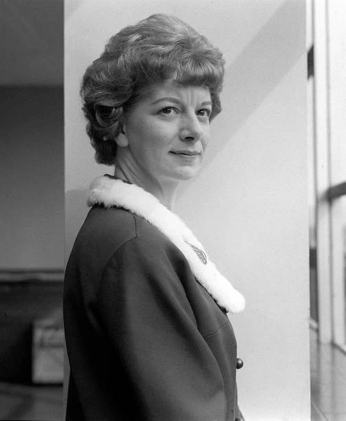 ACTRESS JEAN ALEXANDER who plays Hilda Ogden series Coronation- 1965 ...