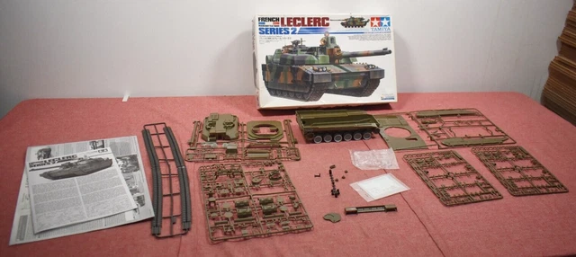 TAMIYA FRENCH LECLERC Series 2 Main Battle Tank Model 1/35 (Parts)* $24 ...