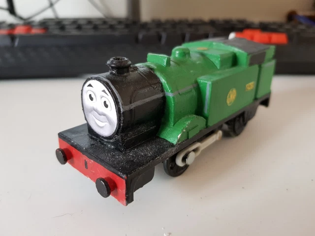 TOMY TRACKMASTER THOMAS & Friends - Custom Model Oliver £11.00 ...