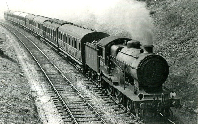 RAILWAY PHOTO LNER 4-4-0 No 8782 near Billericay 1936 by Casserley £1. ...
