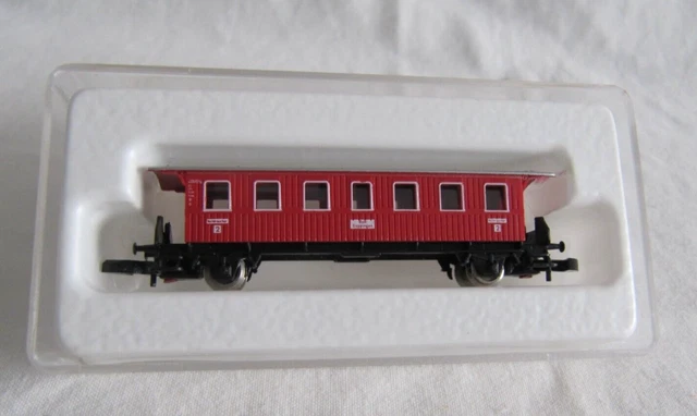 MARKLIN Z GAUGE Branch Line Passenger Car. Red. 8701. New in Box. £20. ...